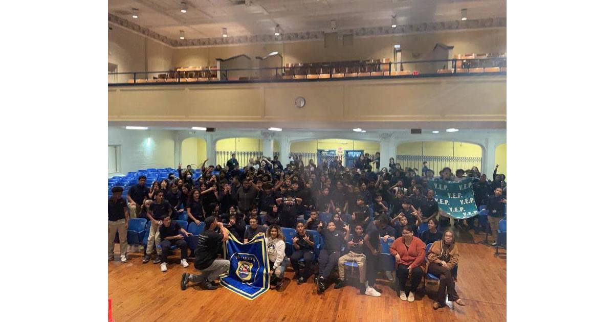 Elizabeth Police Officers Presented Youth Empowerment Program to School ... Elizabeth Police Officers Presented Youth Empowerment Program to School ...