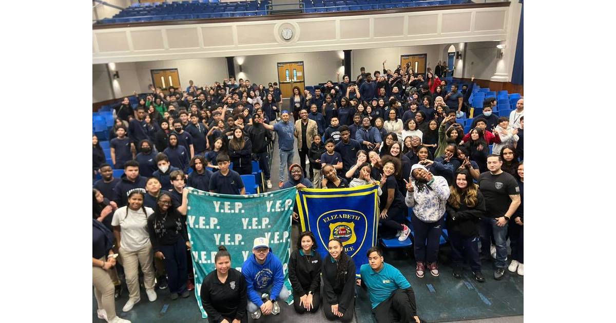 Elizabeth Police Officers Presented Youth Empowerment Program to ... Elizabeth Police Officers Presented Youth Empowerment Program to ...