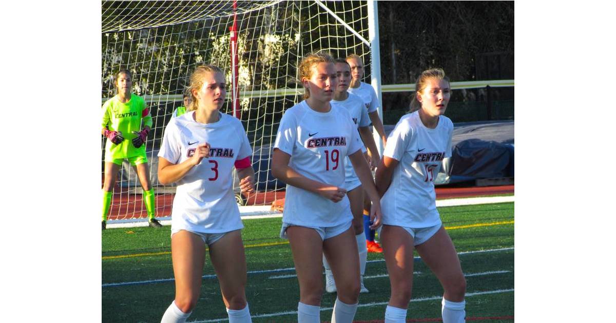 Girls Soccer Hunterdon Central Falls 1 0 To Westfield In Sectional