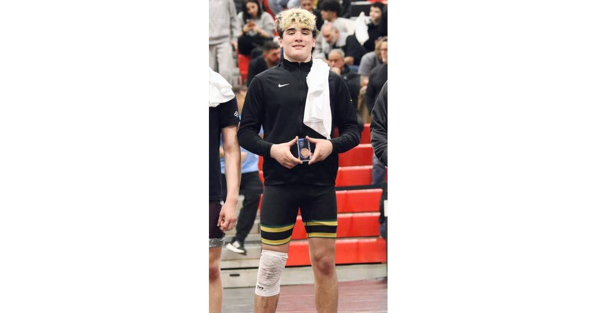 Morris Knolls Wrestler Luke Shivas' Super Season | Denville, NJ News TAPinto | TAPinto