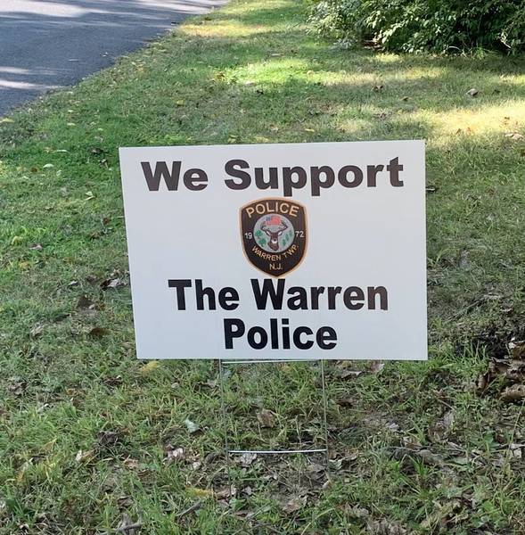 Warren Supports Warren Police With Lawn Signs | Warren, NJ News TAPinto