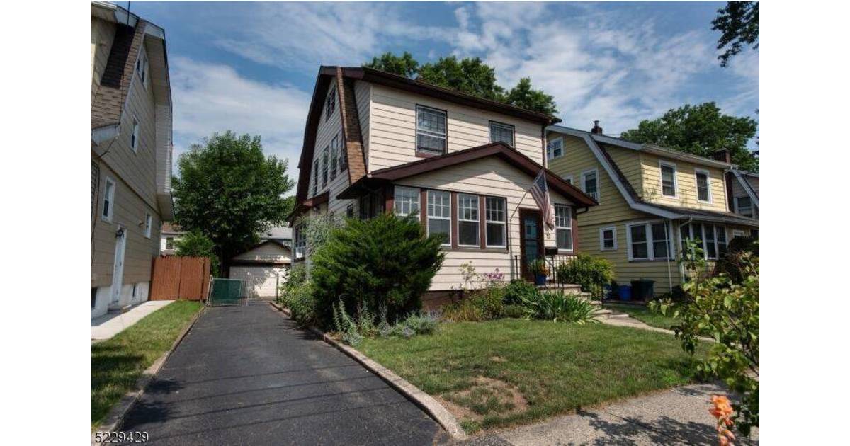 Home of the Week: 12 Clubb St Bloomfield Twp., NJ 07003 | North ...