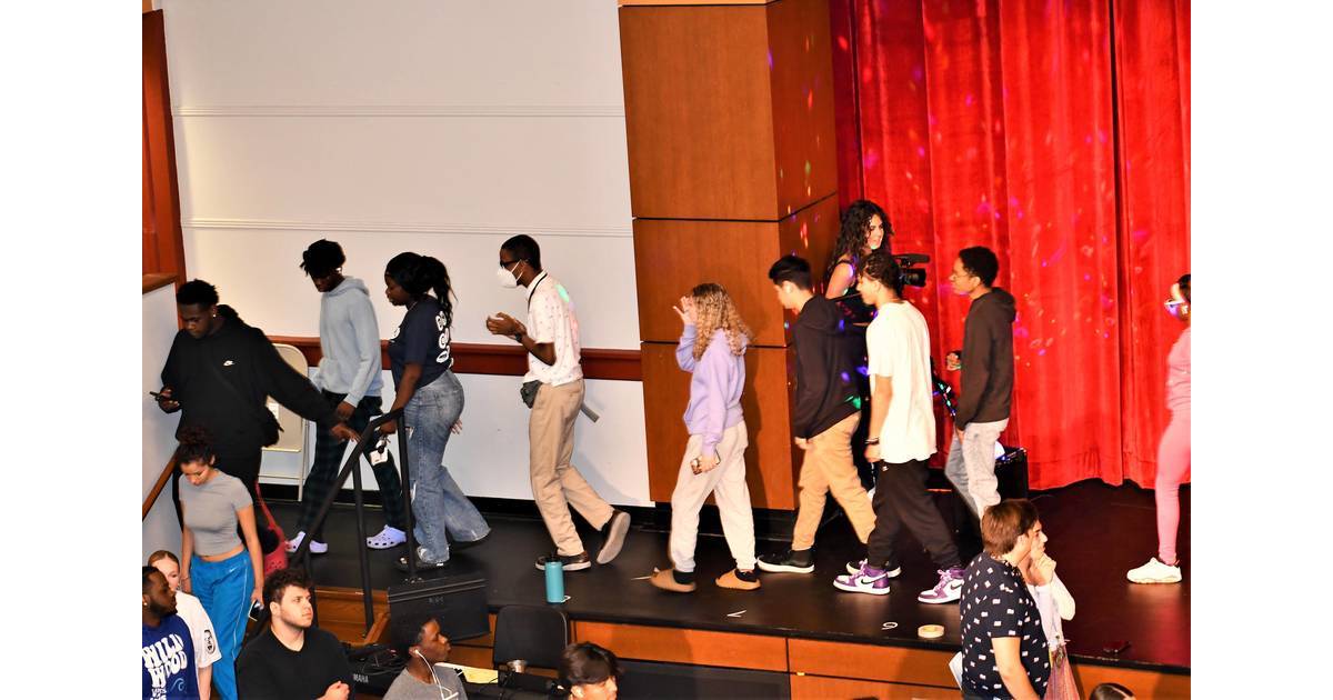 Rahway High School Gears Up for Wednesday's Graduation | Rahway, NJ ...