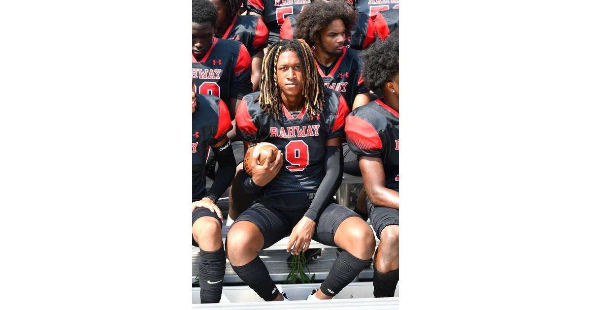 Rahway Football Defeats Linden in Opening Game Thriller | Rahway, NJ ...