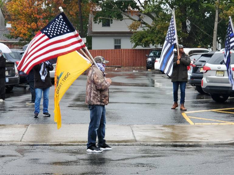 Fair Lawn Pro-Police/Trump Rally Draws More Than 100 Supporters ...