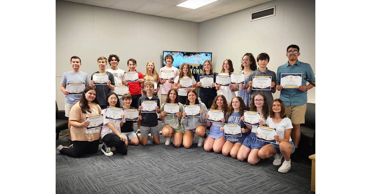 Distinguished Honor Roll Luncheon Held at Clark's Kumpf Middle School ...