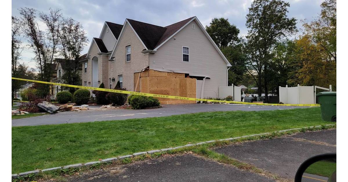 Brake Failure Caused School Bus to Crash into Edison House Wednesday ...