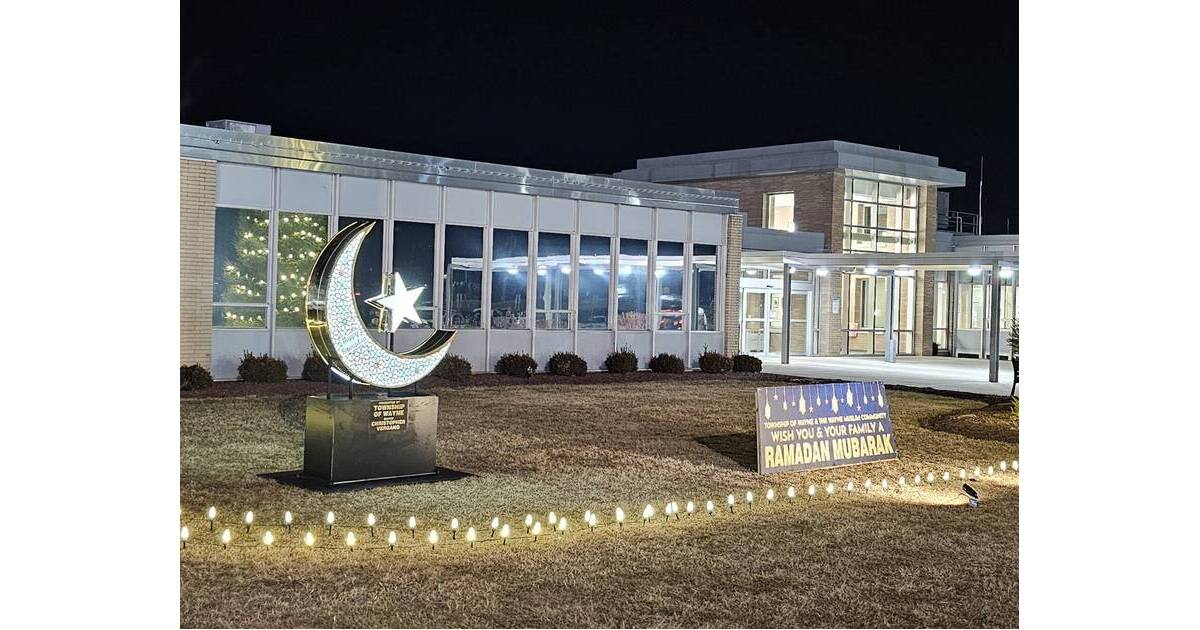 Wayne Celebrates Ramadan at Town Hall with 2nd Annual Hilal Lighting ...