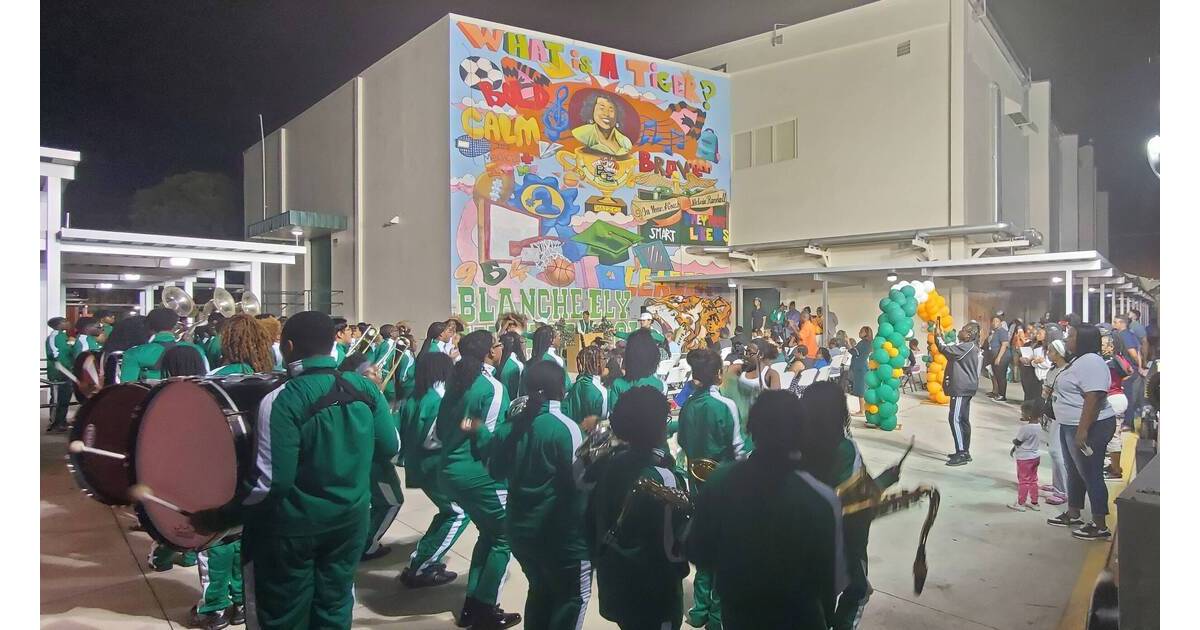 Blanche Ely High Unveils Giant Tiger Mural Honoring School's Legacy ...
