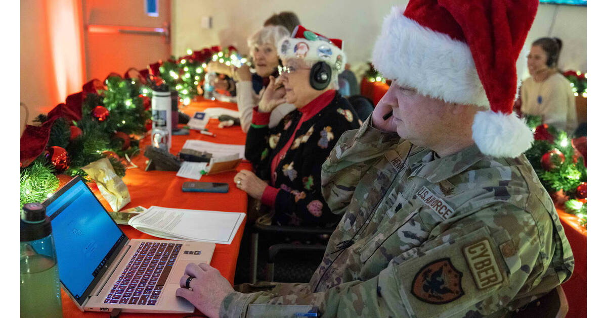 NORAD Tracks Santa Across the Globe on Christmas Eve | Greater Olean ...