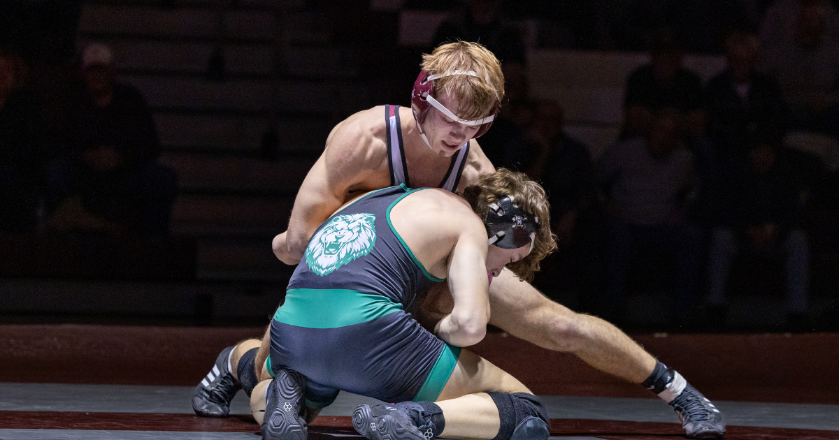 Mason Hawk Lands the Win for the Liners: Phillipsburg Wrestling Staves ...