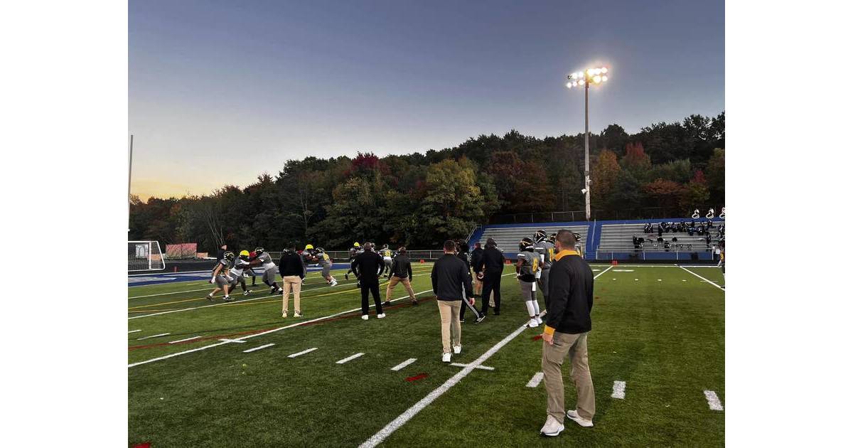 Piscataway Chiefs Football hangs on to beat Sayreville on the road ...