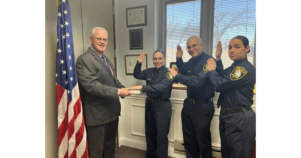 Police Chief Introduces Three New Police Officers at Town Council ...