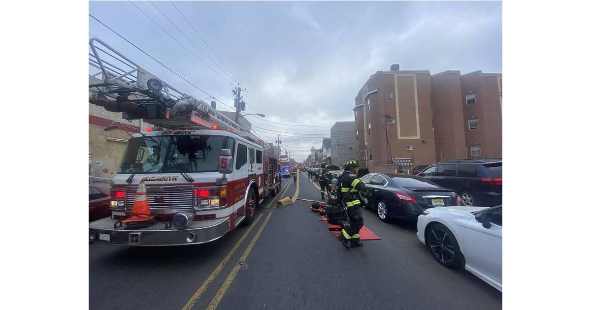 Elizabeth Fire Department Responds to Fire at Family Dollar | Elizabeth ...