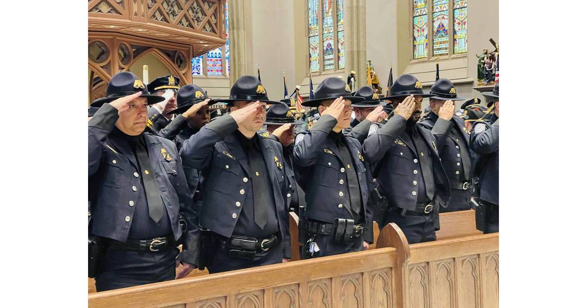 23rd Annual Blue Mass Held to Honor Fallen Law Enforcement Officers in ...