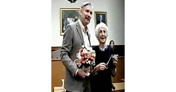 Watchung Mayor Presents Fechtner with Key to the Borough | North ...