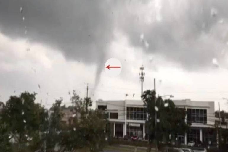 "It was Surreal;" Eyewitness Describes Springfield Tornado Damage | TAPinto