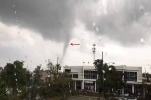 "It was Surreal;" Eyewitness Describes Springfield Tornado Damage ...