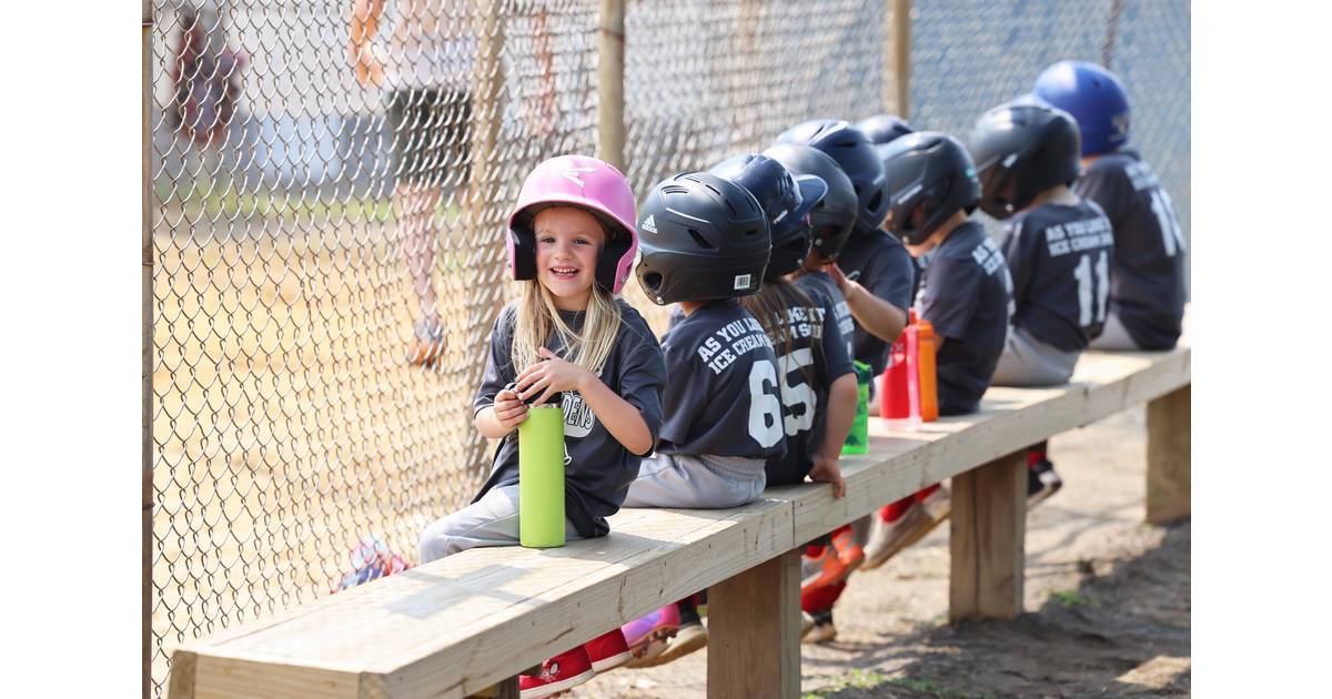 Bradley Gardens Baseball Celebrates End of Season | Bridgewater/Raritan ...