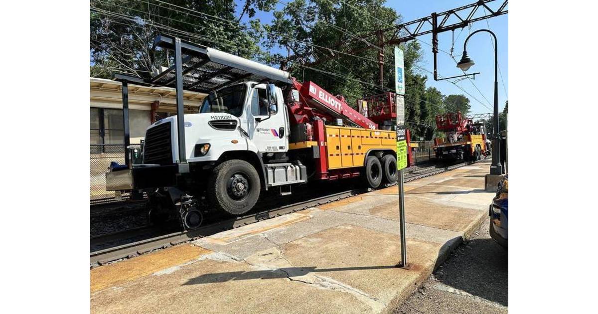 NJ Transit Trains Stopped in Maplewood Due to Overhead Wire Issues ...