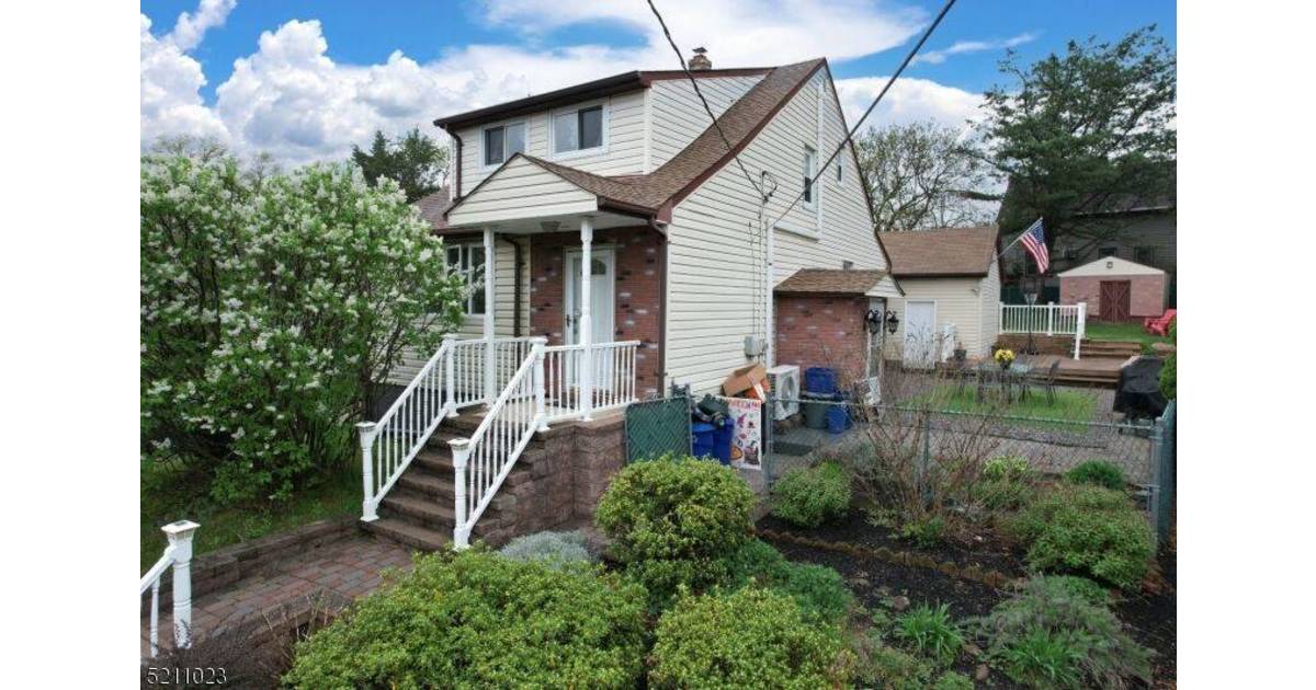 Home of the Week: 89 Sadler Road Bloomfield, NJ 07003 | Bridgewater ...