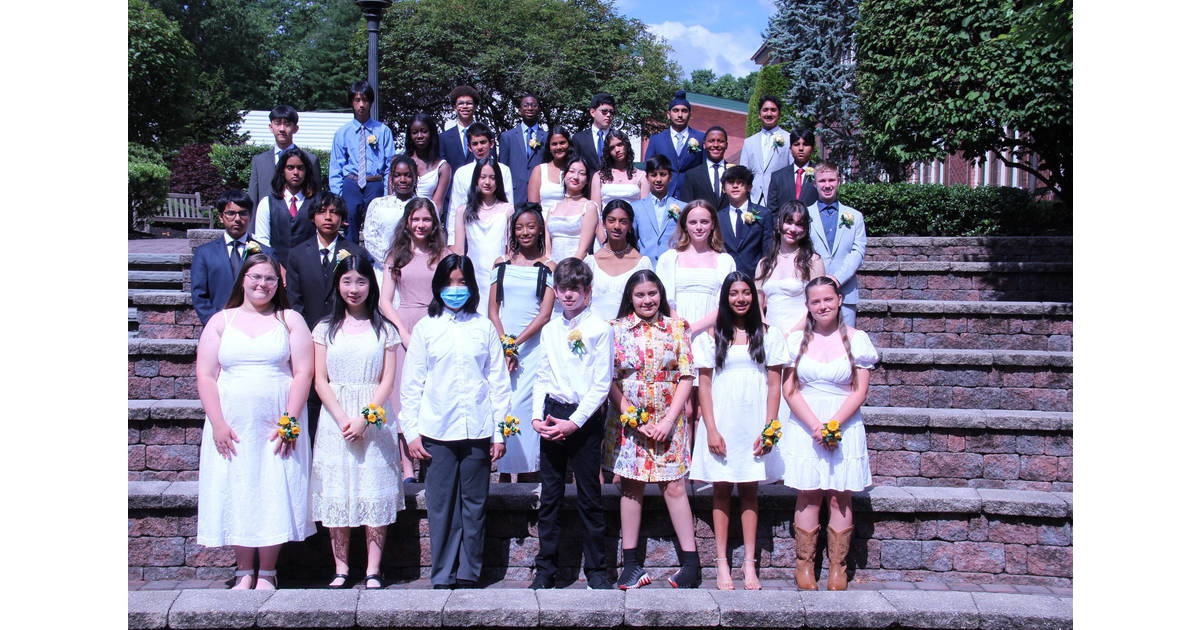 Wardlaw+Hartridge Eighth Graders Step Up at Graduation Ceremony ...