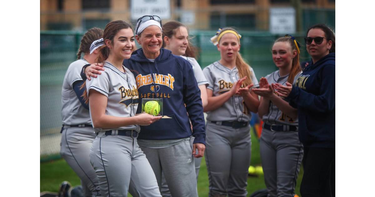 Who's Who in Kenilworth: Amy Efchak David Brearley Head Softball Coach ...