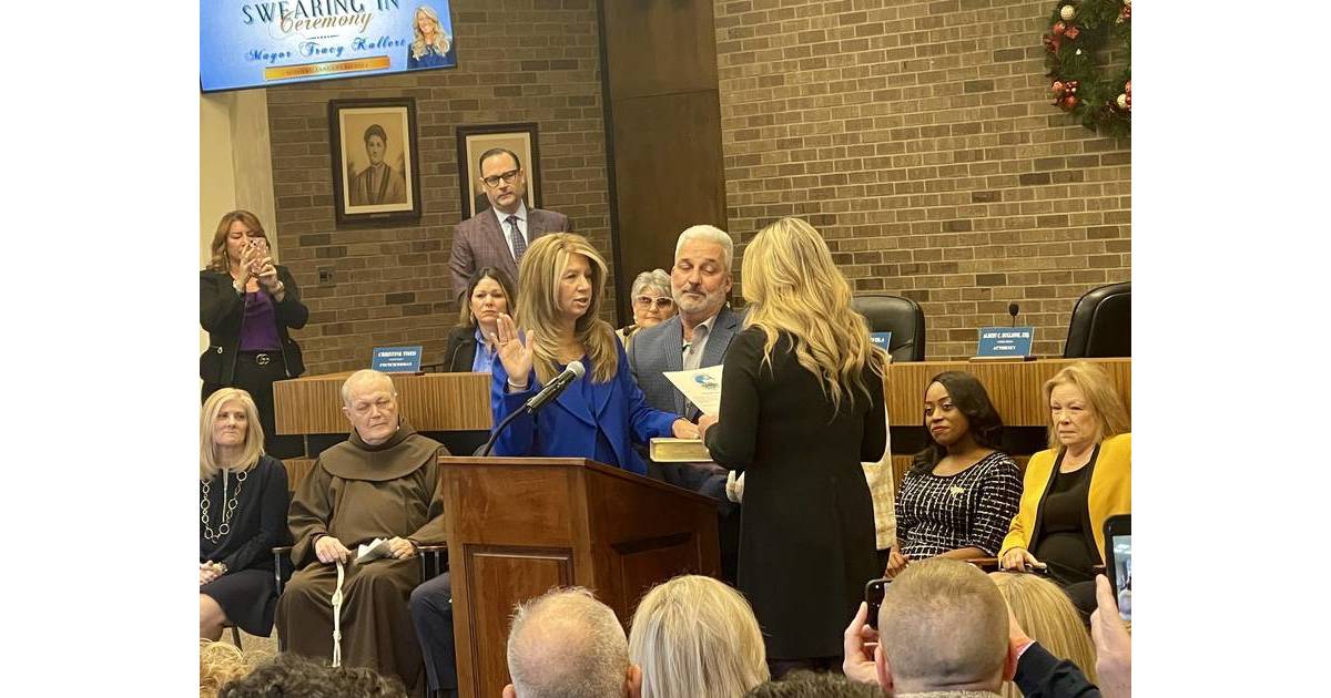 Tracy Kallert Sworn-In as Mayor of Woodland Park | Passaic Valley, NJ ...
