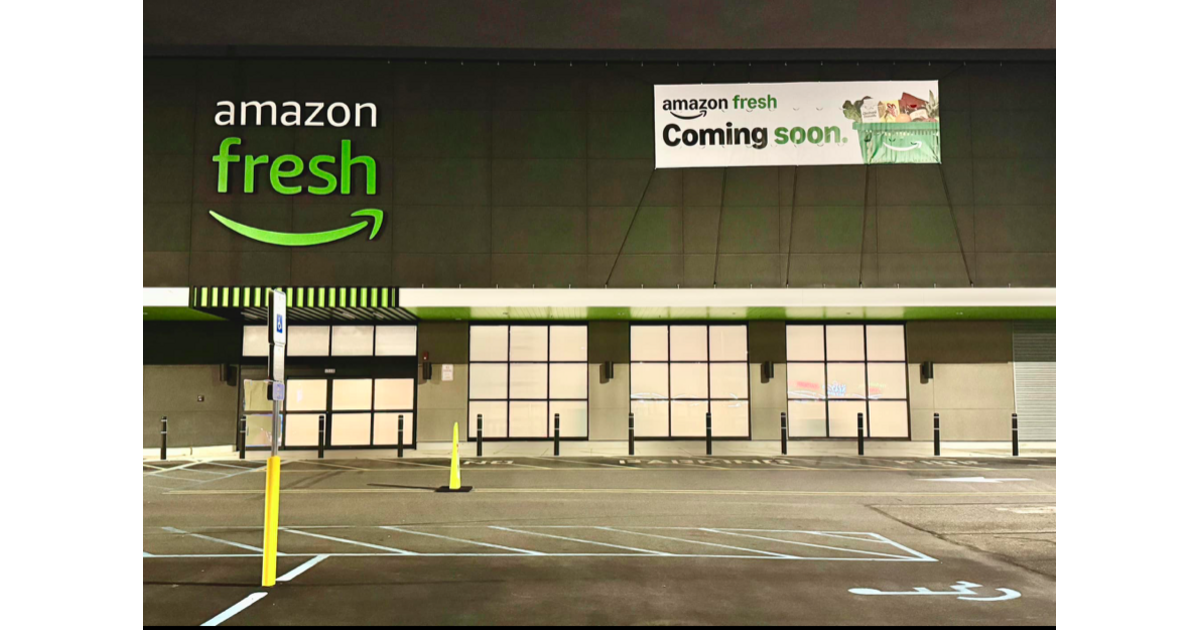 Woodland Park Mayor Tracy Kallert Tours New Amazon Fresh Location ...