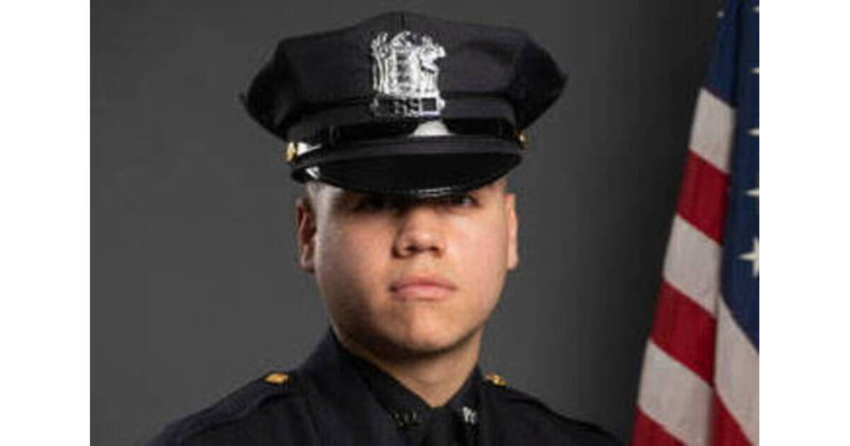 Newark Detective Fatally Shot in Police Car, 14-Year-Old Charged with ...