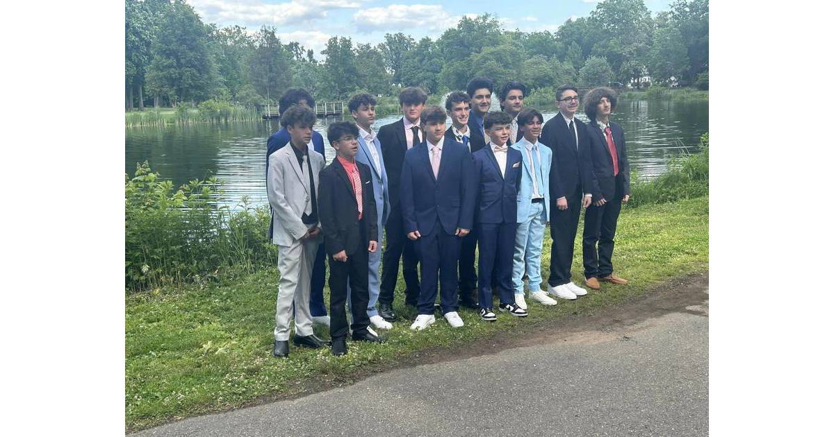 Kenilworth's David Brearley 2024 8th Grade Dance (Photo Gallery ...