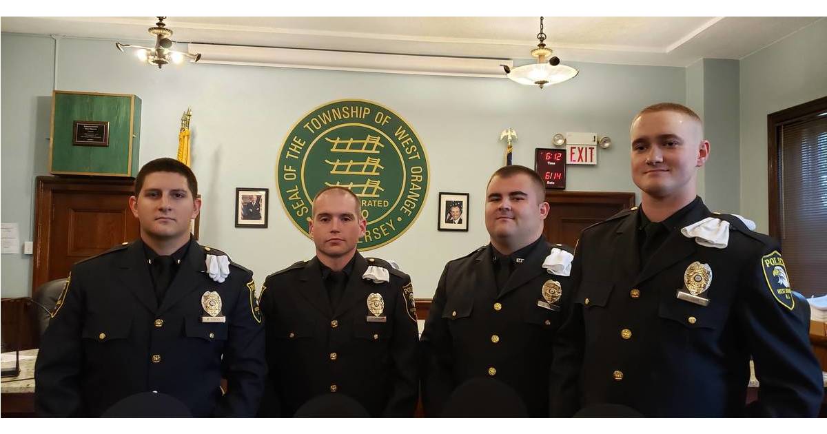 Mayor Robert Parisi Swears In Four Police Officers at June 15 West ...