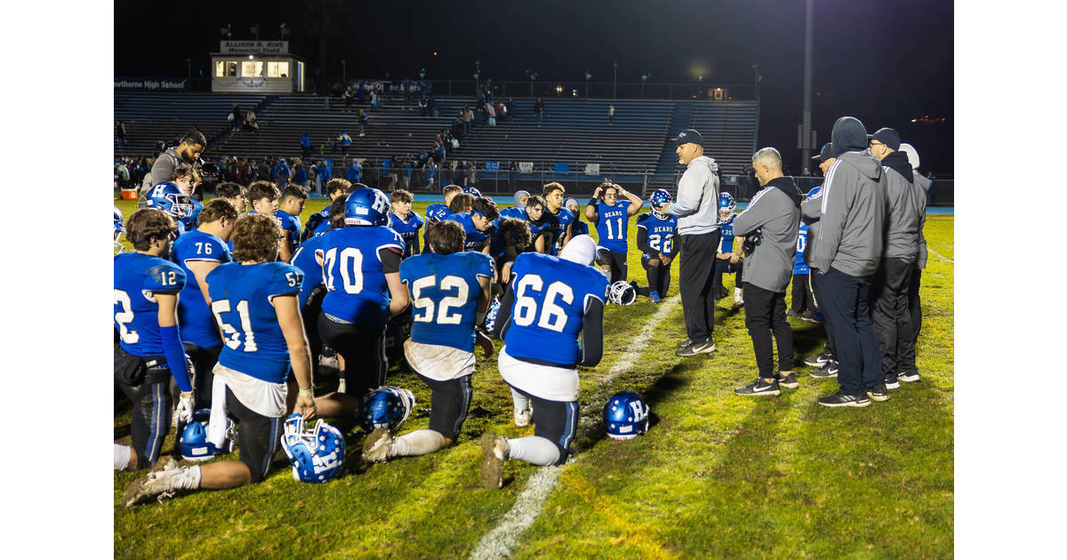 Football: Hawthorne Bears End Season with Heartbreaking Playoff Loss ...