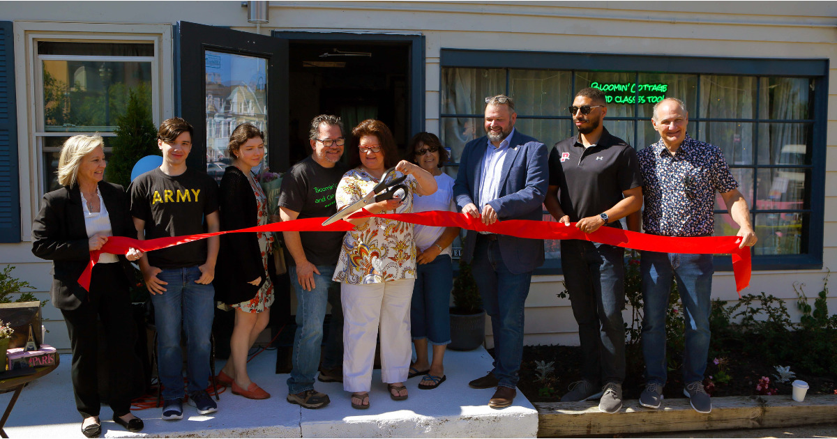 Things are ‘Bloomin’ in Phillipsburg, The Bloomin' Cottage Holds Ribbon ...