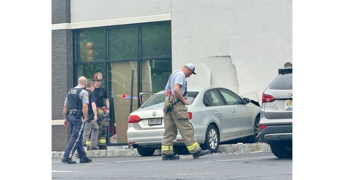 HOLMDEL: CAR VS. CHIPOTLE BUILDING | Holmdel & Colts Neck, NJ News TAPinto