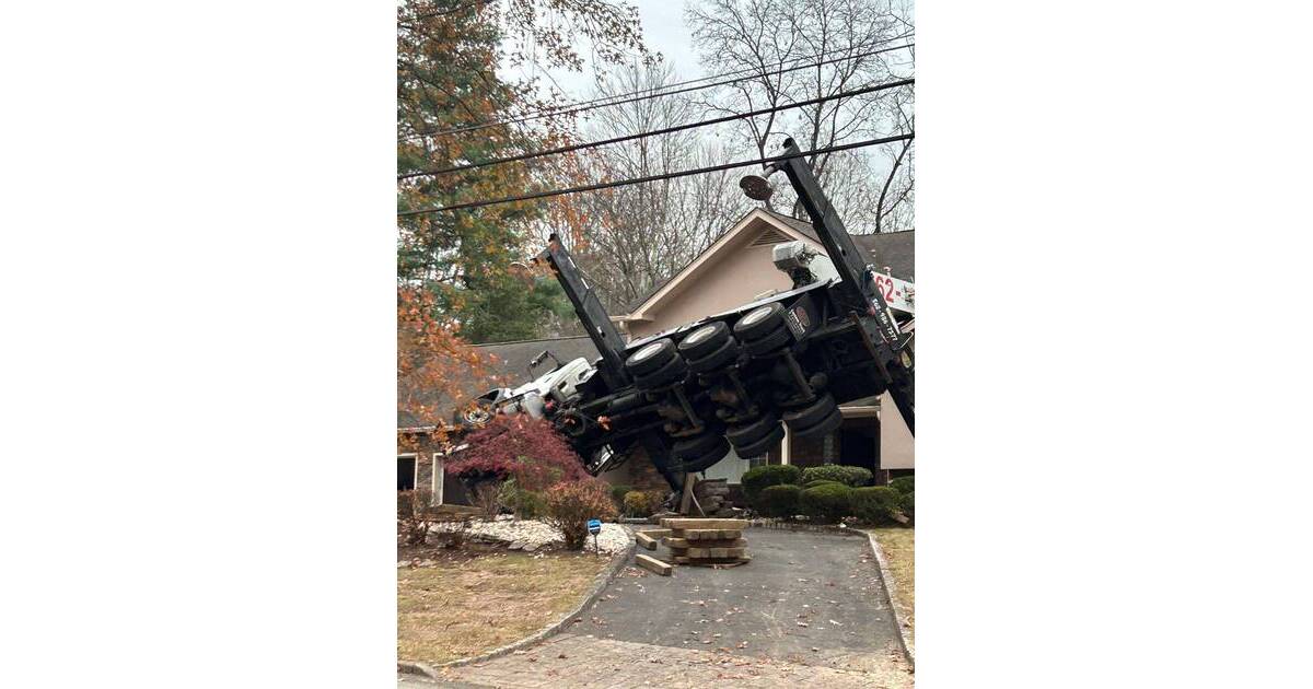 Tree Company Crane Falls Over onto Montville House | Montville, NJ News ...