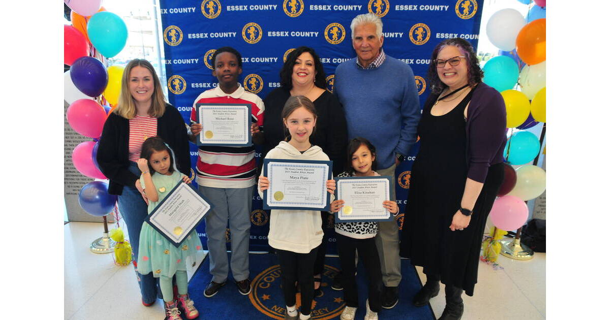 Essex County Executive Welcomes Student Artisis to Essex County Martin ...