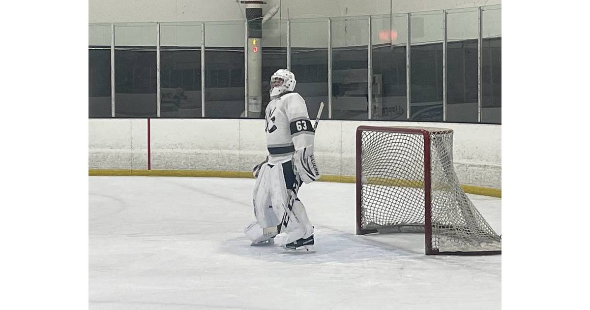 Dominick Spicuzzo Makes First Start in Goal in CBR's Loss on the Ice to ...