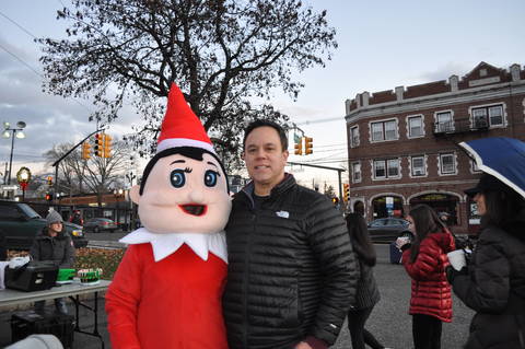 Westfield’s South Side Gets Festive with ‘Elf On the Shelf ...