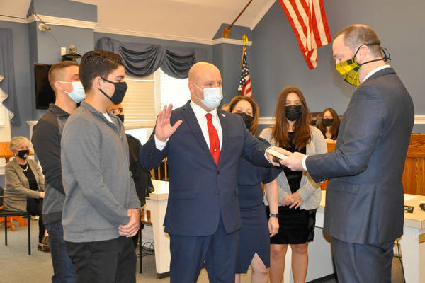 Springfield Government Reorganizes; Weber Sworn in as Mayor, Keiser in ...