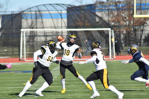Football: Piscataway Chiefs Dominate Annual Thanksgiving Day Rivalry ...