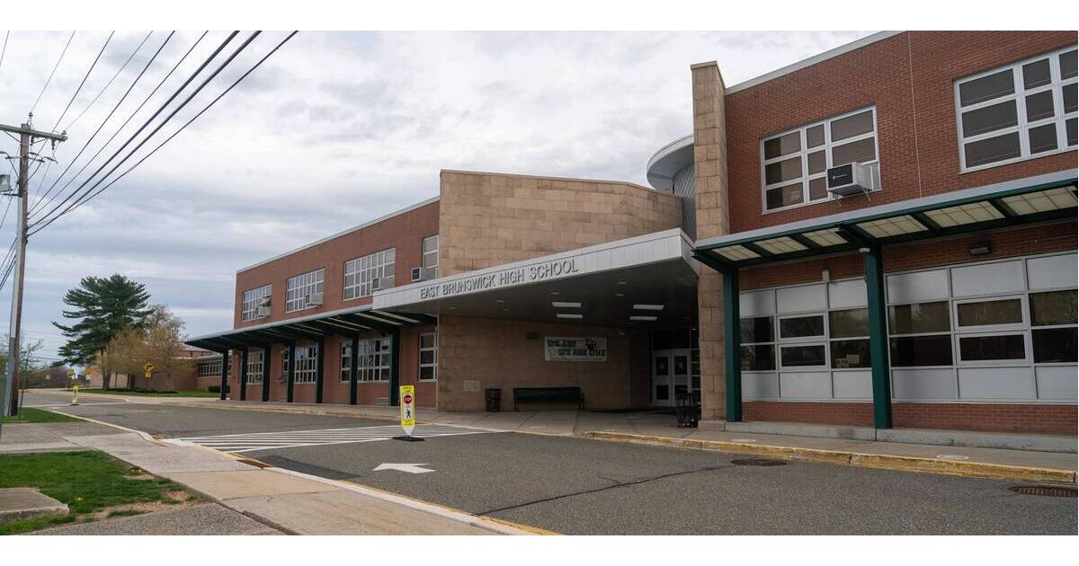 East Brunswick High School Reinforces Cellphone and Headphone Rules as ...