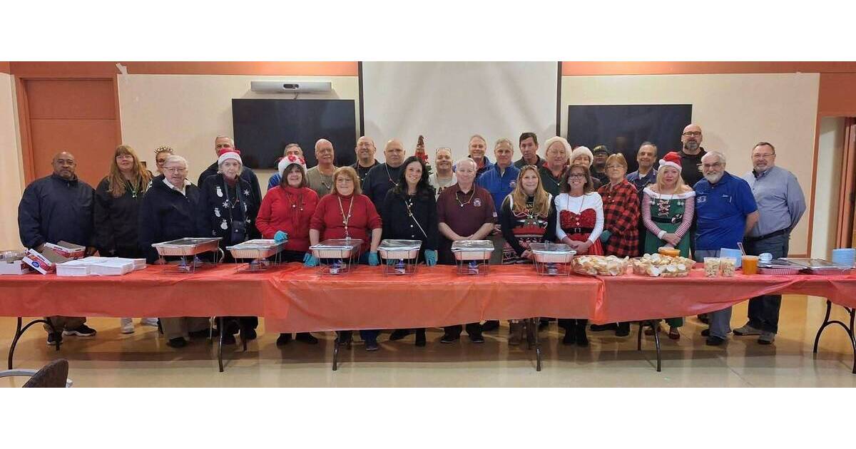 Elks Bring Holiday Cheer to Veterans at Lyons VA Medical Center ...