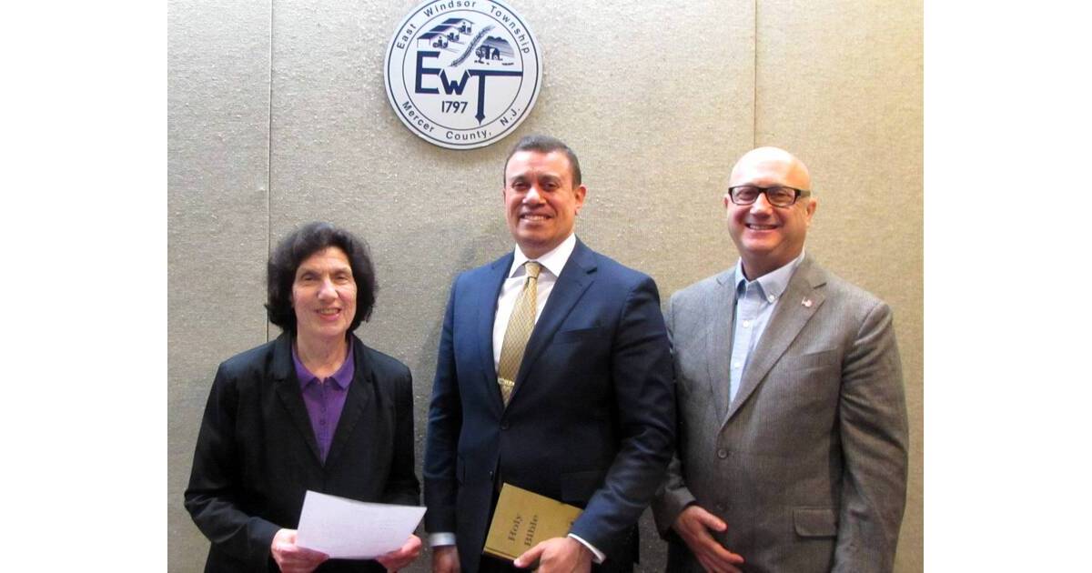 Joseph Miczak Sworn In to Fill Vacancy on East Windsor Township Council ...