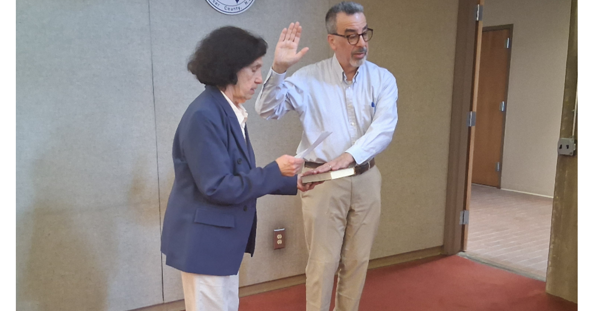 Richard Eland Sworn in as East Windsor Council Member, Running for ...