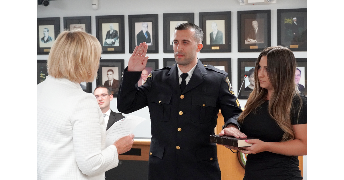 Fanwood Police Officer Yosurack, Sgt. Flowers Take Oaths of Office ...