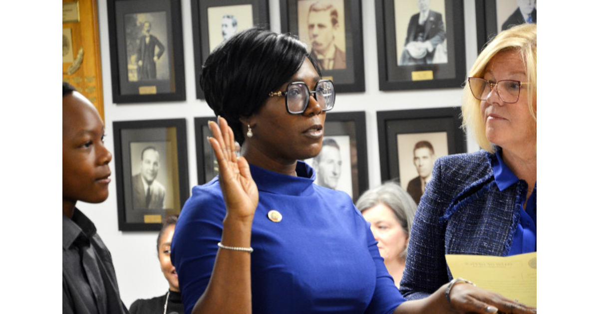Fanwood Councilwomen Gina Berry and Kathy Mitchell Sworn in at ...