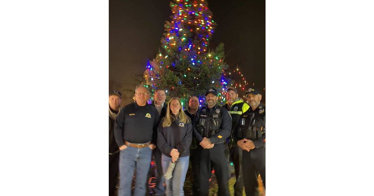 Florham Park Tree Lighting Honors Borough Employee Sheila Williams ...