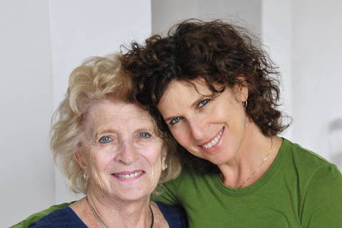 Discovering a Mom: Filmmaker Kirschenbaum Screens Documentary at Summit ...