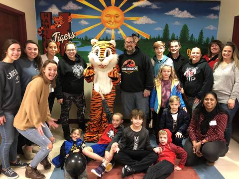 Hamilton Primary Debuts New School Mural During Family Fun Night ...